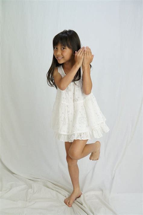 黒パンストのjs小学生が正面からのm字パンチラはやっぱりエロい画像 女子高生の専科