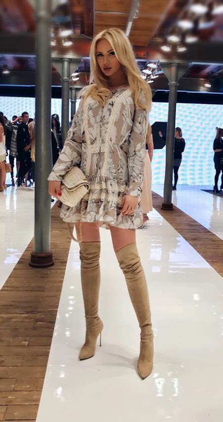 Borlange Fajne Laski Ubranenon Nude Pin 54246947