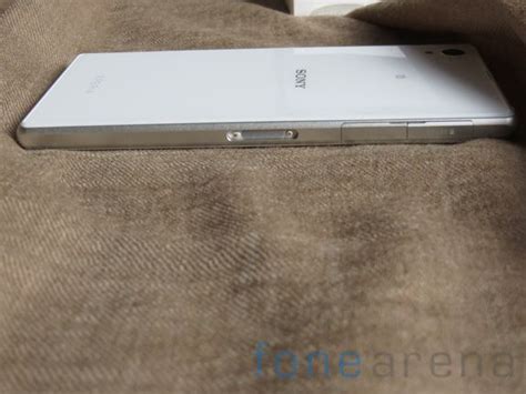 Sony Xperia Z1 Unboxing 18 Fone Arena Sony Xperia Z1 Unboxing 18 Fone Arena