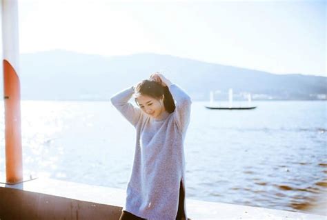 長發清新文藝少女海邊浪漫寫真 每日頭條