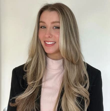 Meet The Team Real Estate Experts Julie Roland Realty