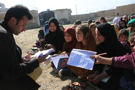 Asia Album Learning Without Classroom In Afghanistan Xinhua