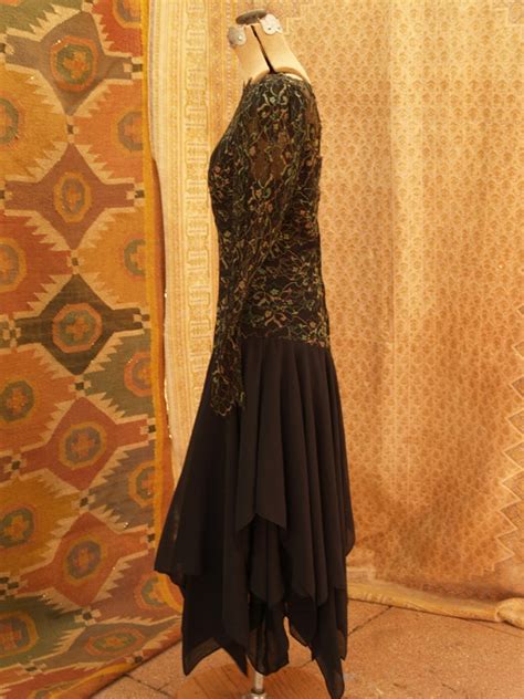 Iridescent Lace Overlay Midi Dress With Kerchief Styl Gem