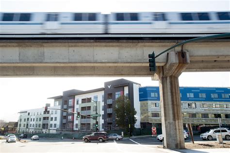 Lawmakers Kickstart Development Of Bart Parking Lots Into Retail Housing