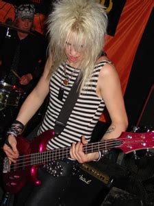 Rock Eyez Interview Peter London Of Crashdiet
