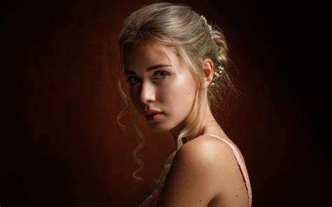 Beautiful Grey Eyes Girl Model Is Wearing Pink Dress Hd Girls