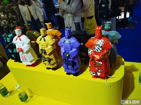 国潮 工艺品 手工 罐头图库
