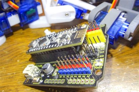 【arduino】サーボモーターやセンサーなどの接続に便利！arduino Nano拡張ボード センサーシールド について！ ぶらり