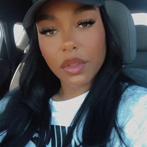 Its Alyse • Threads Say More