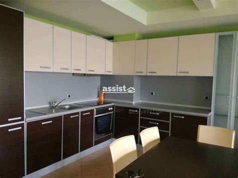 София Луксозен тристаен апартамент до бул България Тристаен апартамент под наем 140 кв м Обзаве