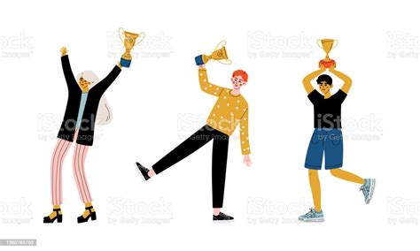 흥분 한 남자와 여자 우승자 개최 컵 상 과 응원 벡터 일러스트 레이션 세트 긍정적인 감정 표현에 대한 스톡 벡터 아트 및 기타 이미지 긍정적인 감정 표현 남자