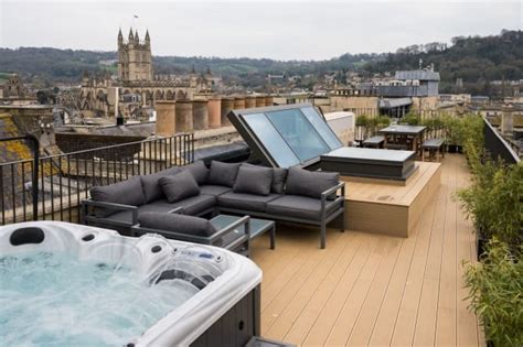 hiding space trim street apartments bath alle infos zum hotel