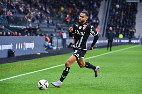 Qatar Sofiane Boufal Rejoint Al Rayyan Sc