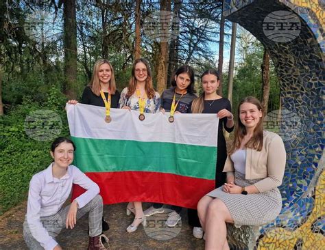 Три български ученички са с медали от Европейската олимпиада по математика за момичета в Грузия