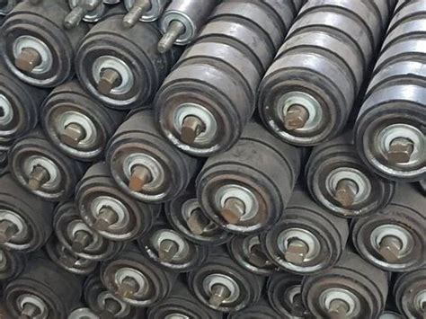Roller Length 300mm Mild Steel Idler Rollers Roller Diameter 114mm