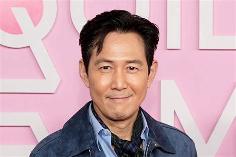 Lee Jung Jae Spotted Enjoying Romantic Getaway With Millionaire