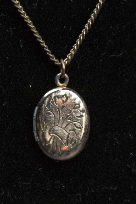 At Auction Vintage 14k Gold Locket