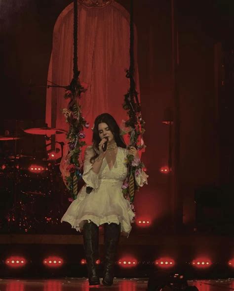 Pin By Syana On Lana Lana Del Rey Concert Lana Del Rey Lana Del Rey Love