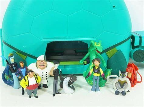 Wild Kratts Tortuga Turtle Playset Vehicle Lab Folding Case Figures