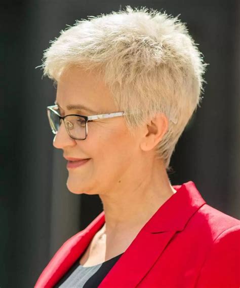 Platinum Low Maintenance Short Pixie Haircut Thats So Stylish