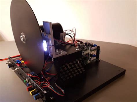 This Spinning Disk Produces Animations Using A Single Led Arduino Blog
