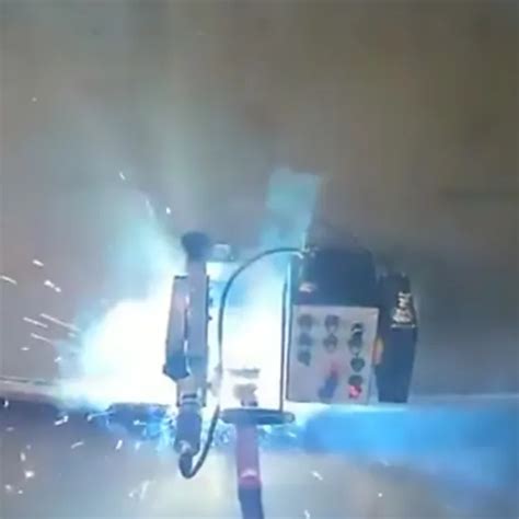 Automatic Tank Fillet Seam Welder For Storage Tank Construction Equipment Tank Welding Machine