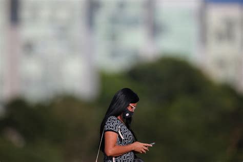 preserving and collecting mobile device data reuters
