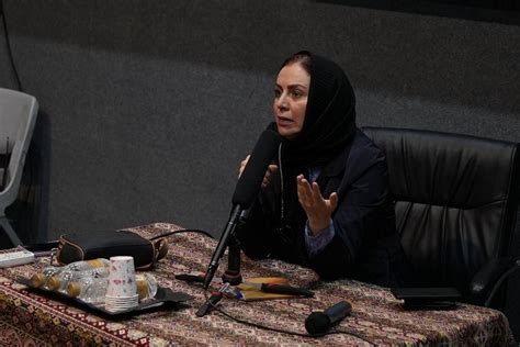 کارگاه انتقال تجربه با حضور لیلی عاج در شهرکرد برگزار شد