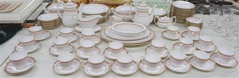 Lot Spode Kensington Pattern 117 Piece Dinner Service