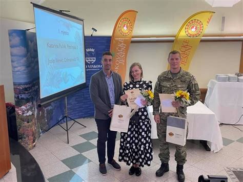 Najljepše Okućnice Za Vinkovačke Jeseni Imali Su Katarina Fuček I Josip Ilijević Press 032