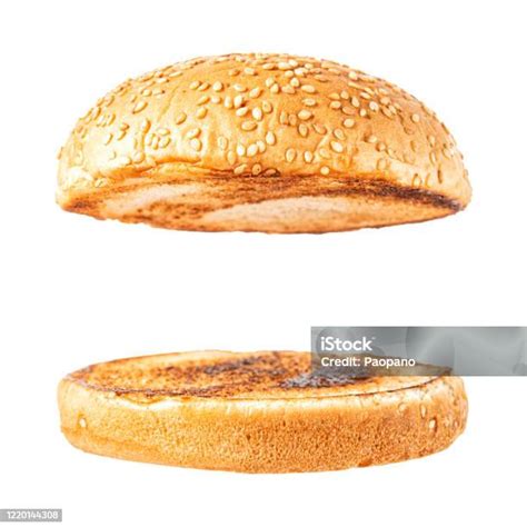 흰색 배경에 고립 된 신선한 맛있는 햄버거 빵 음식 배경입니다 감자 요리에 대한 스톡 사진 및 기타 이미지 감자 요리 고기 굽기 Istock