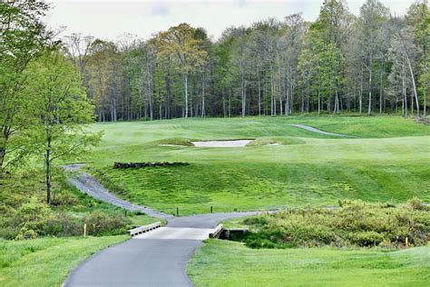 Hole 5 Thousand Acres Golf Club