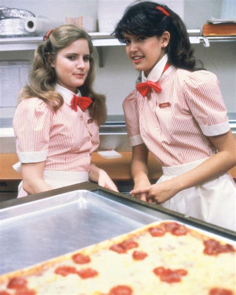 Fast Times At Ridgemont High Jennifer Jason Leigh Phoebe Cates 24x36