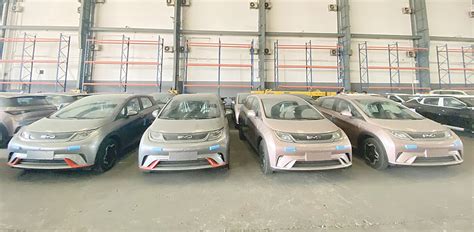 လျှပ်စစ်သုံး မော်တော်ယာဉ်များ ရန်ကုန်ဆိပ်ကမ်းသို့ ရောက်ရှိ Myawady Webportal