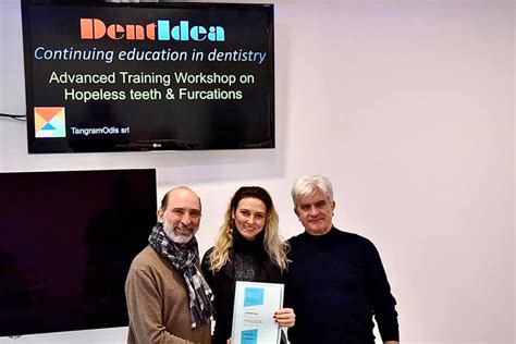 д р Vanya Lipcheva започна Дентален Център Д р Станков