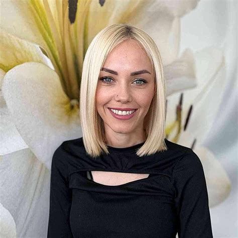 44 Best Ways To Style Shoulder Length Straight Hair For A Modern Look