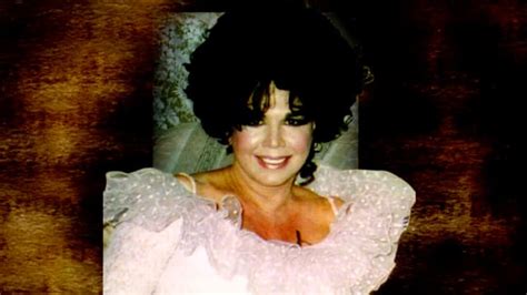 Watch Wicked Attraction S E Mother Knows Best Free TV Shows Tubi