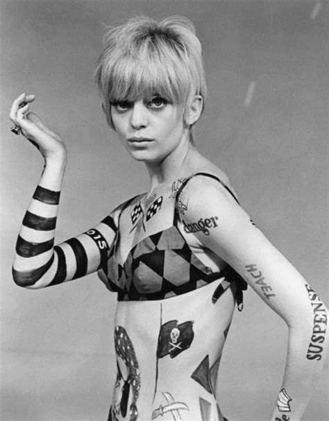 20 Pictures Of Young Goldie Hawn