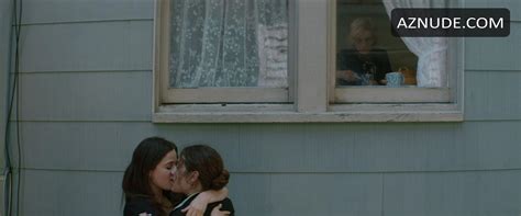 Molly Gordon Nude Aznude