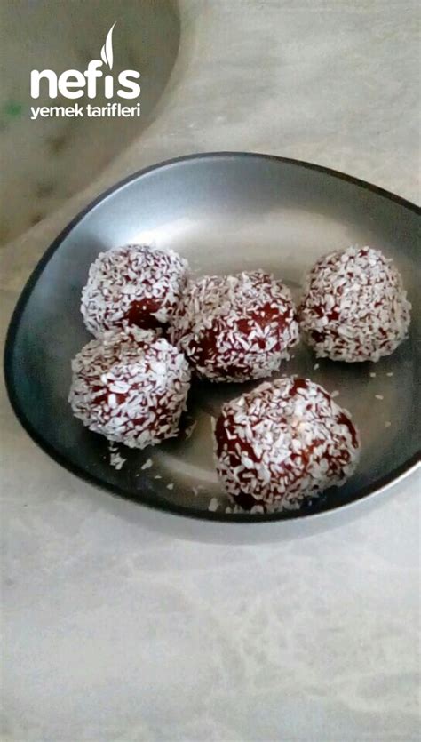 Evde Kalan Bayat Kekler İle Çikolata Topları Nefis Yemek Tarifleri