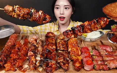 【boki 中字】超大鸡肉串配生啤酒，这样撸串才过瘾！ 哔哩哔哩