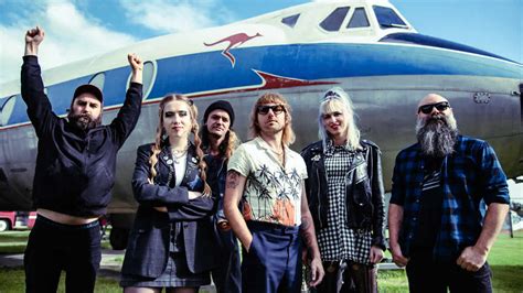 Private Function Eksplozivan I Nepredvidljiv Rock Bend Iz Melbournea Nastupa U Vintage