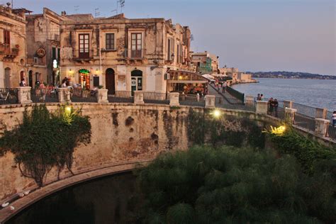 Foto Fuente Aretusa Siracusa Ortigia Sicily Italia