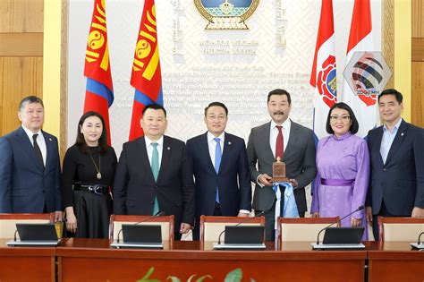 МАН ЫН БҮЛГИЙН ДАРГААР Ж БАТ ЭРДЭНИЙГ ТОМИЛЛОО