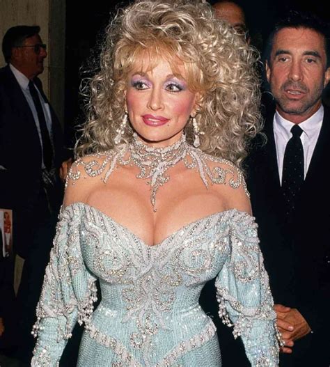 Dolly Partons Breast Implants Before And After Lin