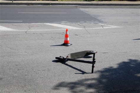 18 годишно момче е с опасност за живота след падане от тротинетка Mediapool Bg