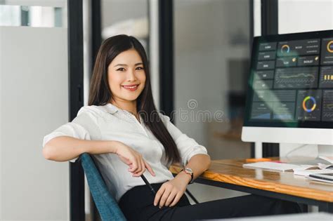 Professional Data Analyst Using Data Visualizations Dashboard On