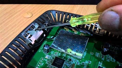 Router Linksys Wireless E3200 High Performance Dual Band N Router Modificat Antene P2 Youtube