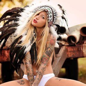 Feather Beauty Fashion Photo Shoot Fashion Model Porn Pic