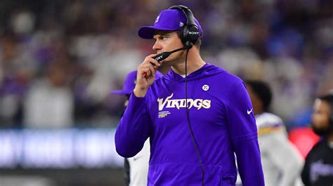 Vikings News Carson Wentz Kicks Off Minnesota Stint With Flawless Td Drive